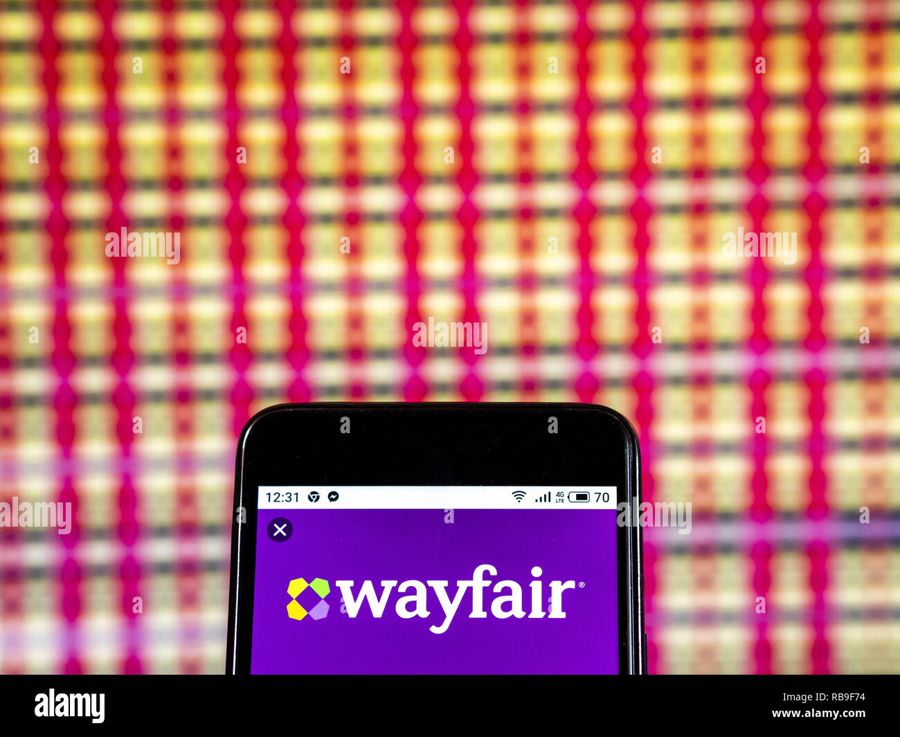Wayfair logo hi-res stock photography and images - Alamy