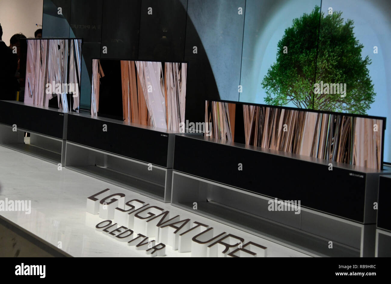 Lg oled las vegas hi-res stock photography and images - Alamy