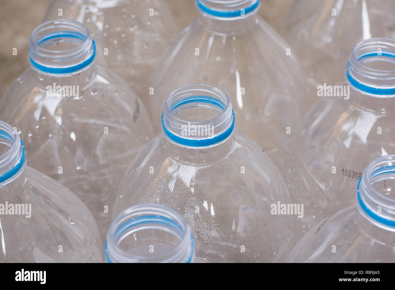Rows of water bottles Stock Photo - Alamy