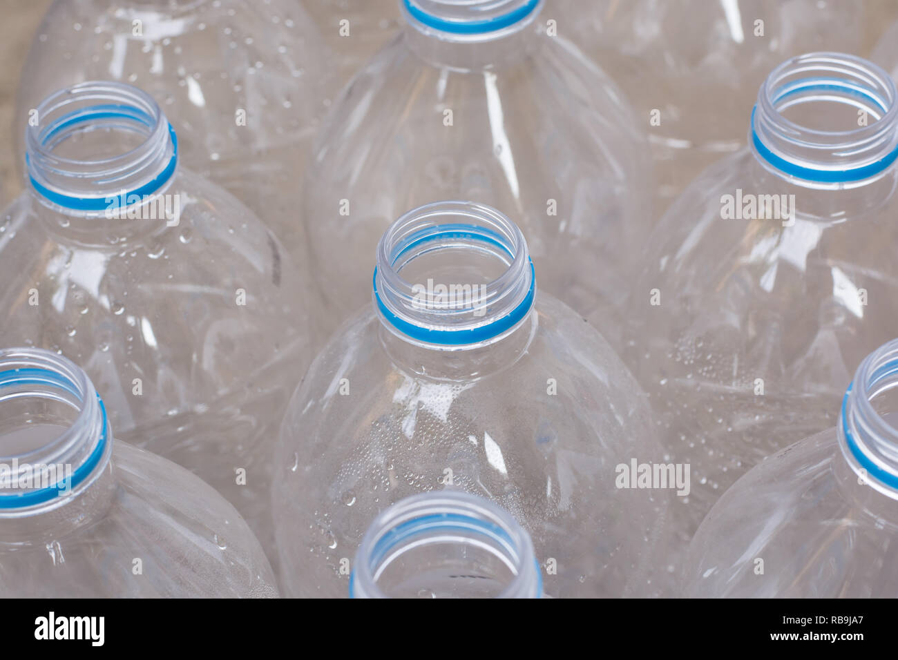 Rows of water bottles Stock Photo - Alamy