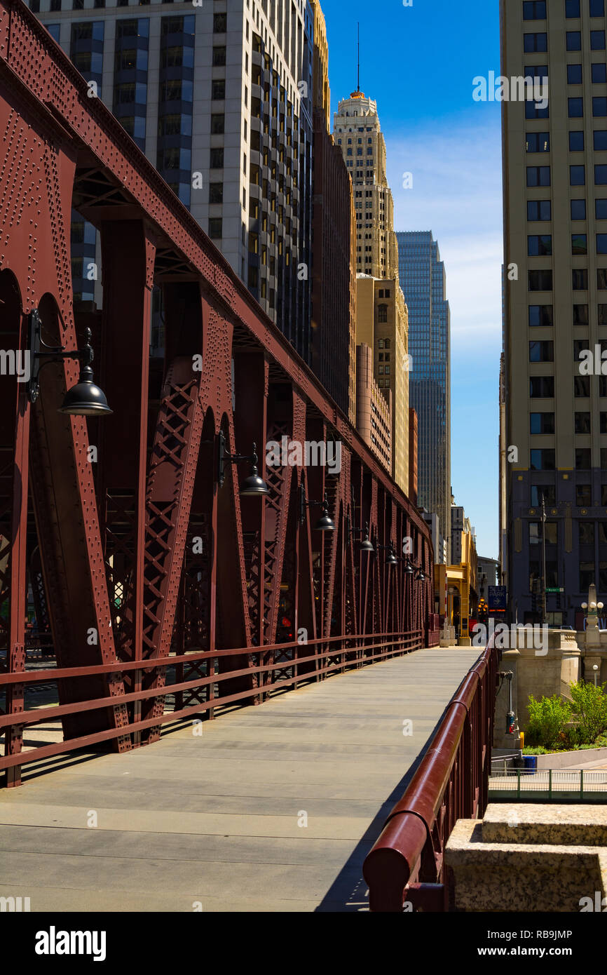 Walkway on the downtown bridge. Chicago, Illinois, USA Stock Photo - Alamy