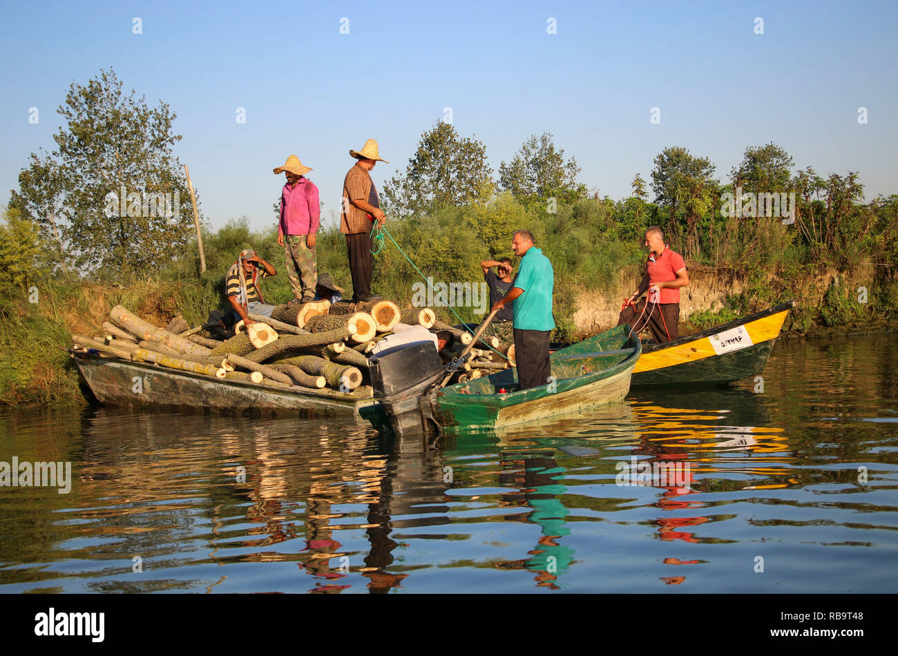 Iranian men hi-res stock photography and images - Alamy
