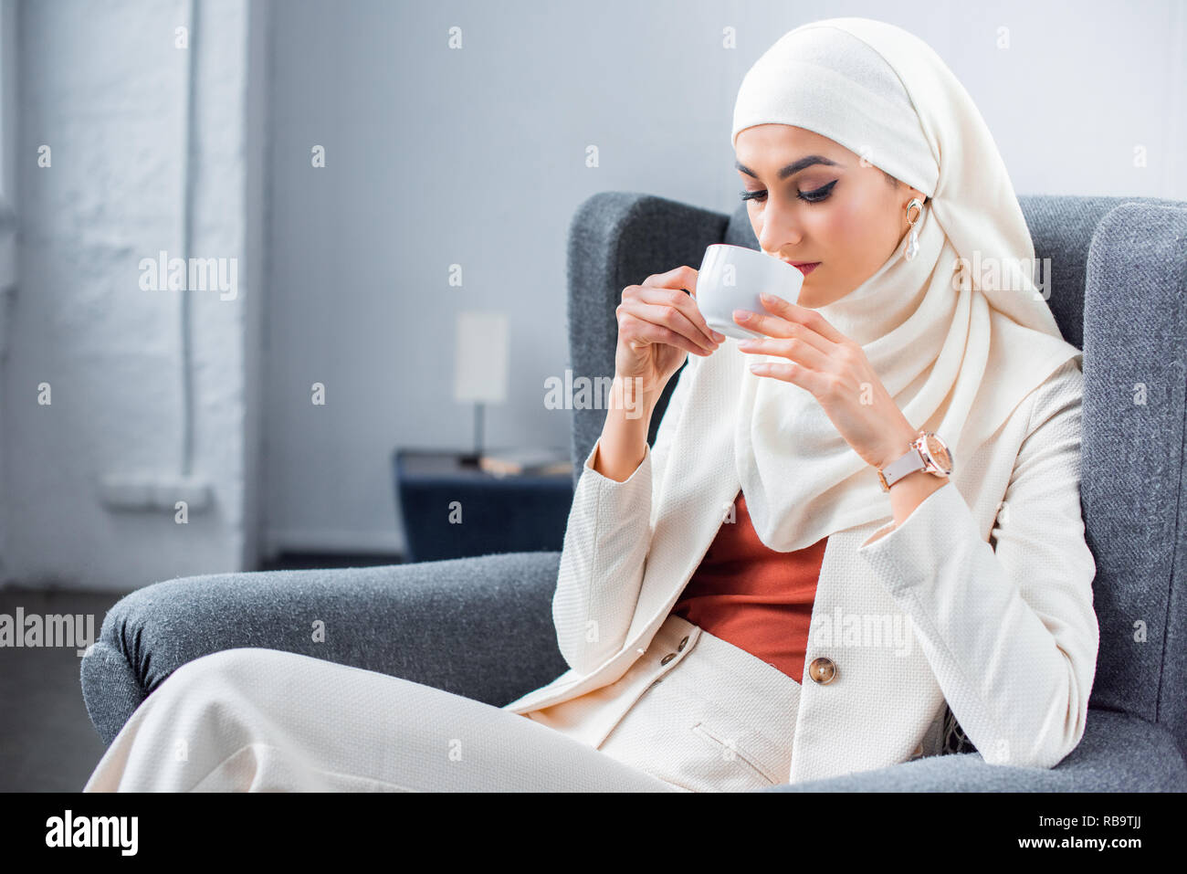 Arabic person drinking coffee hi-res stock photography and images - Alamy