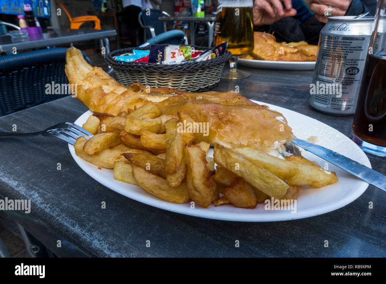 Fish and ships hi-res stock photography and images - Alamy