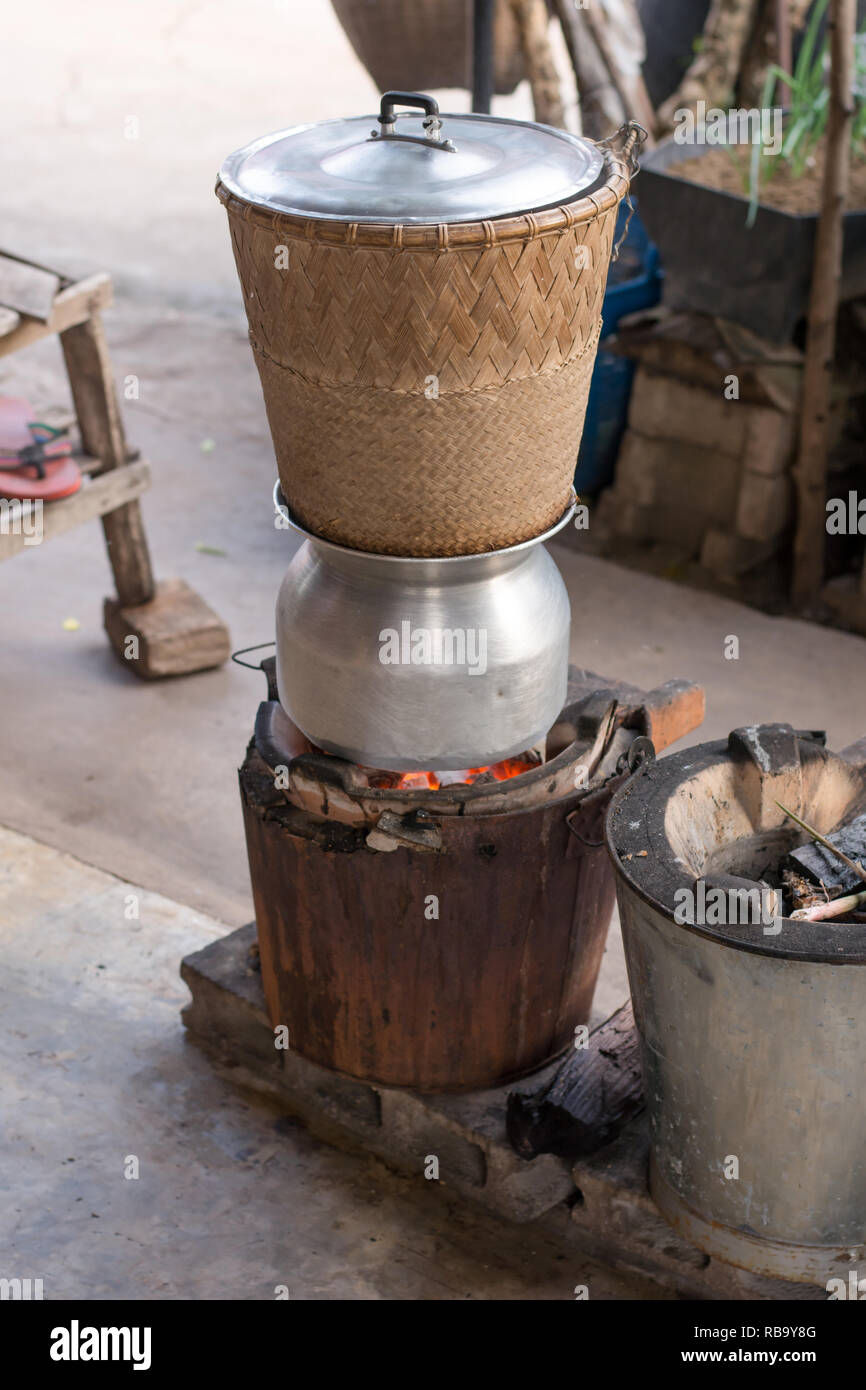 Earthen steamer hi-res stock photography and images - Alamy