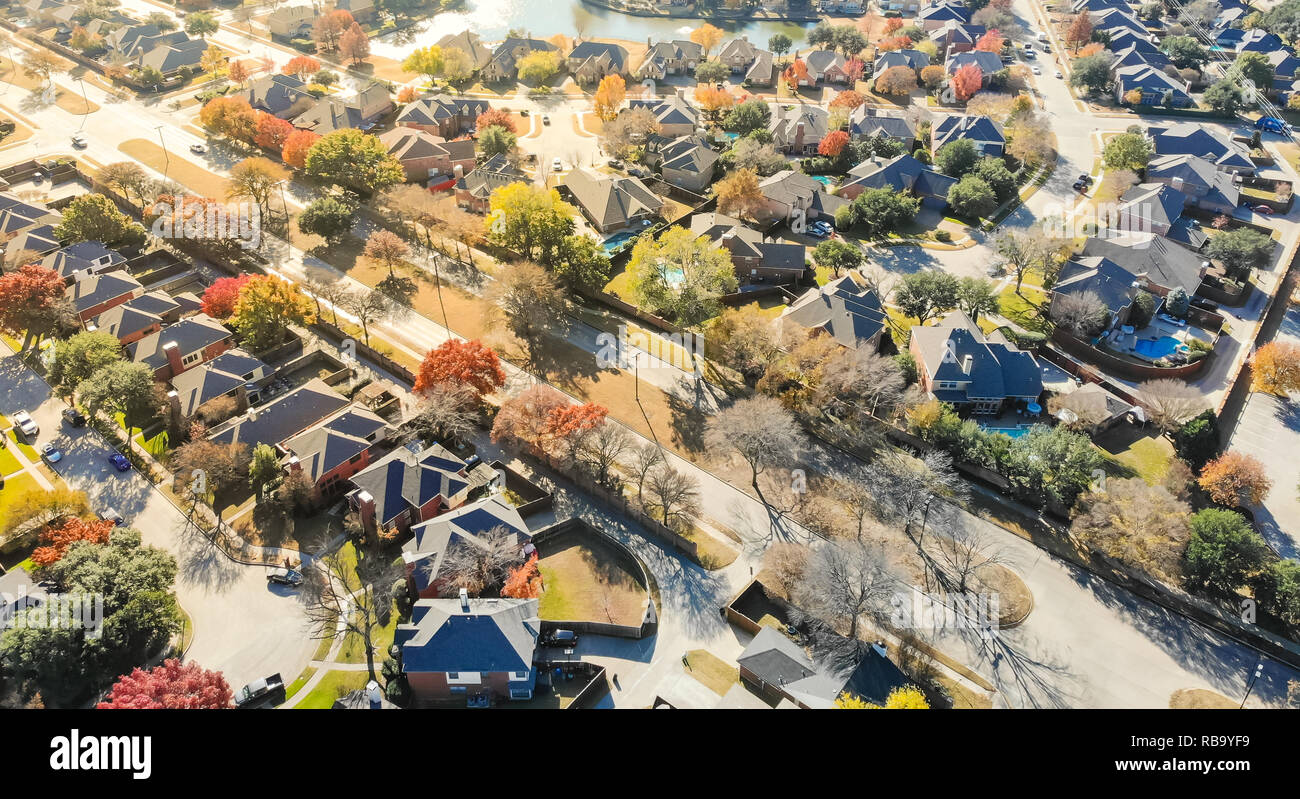 Panoramic top view colorful lakeside urban sprawl residential ar Stock ...