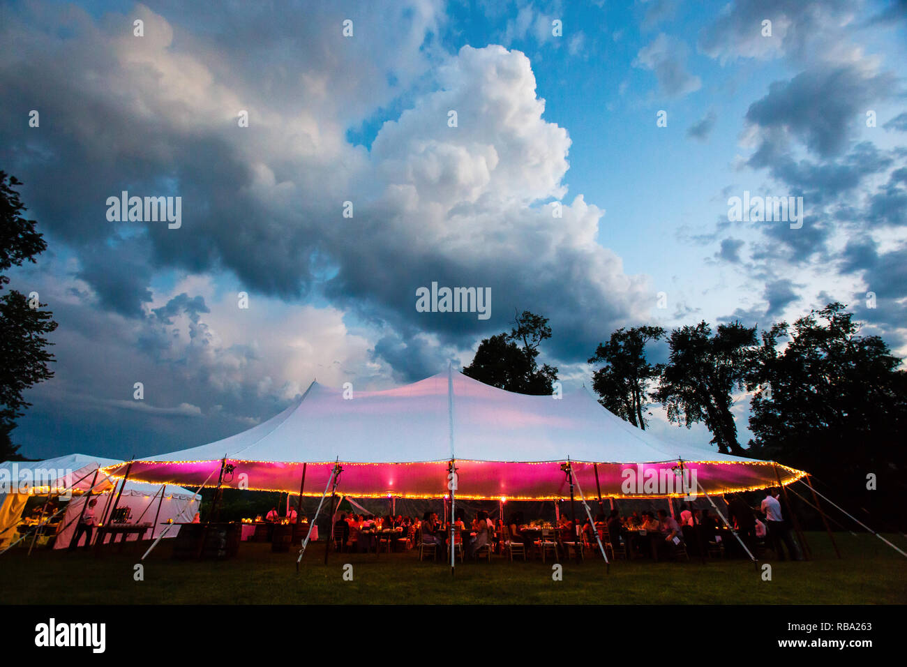 Catering tent hi-res stock photography and images - Alamy