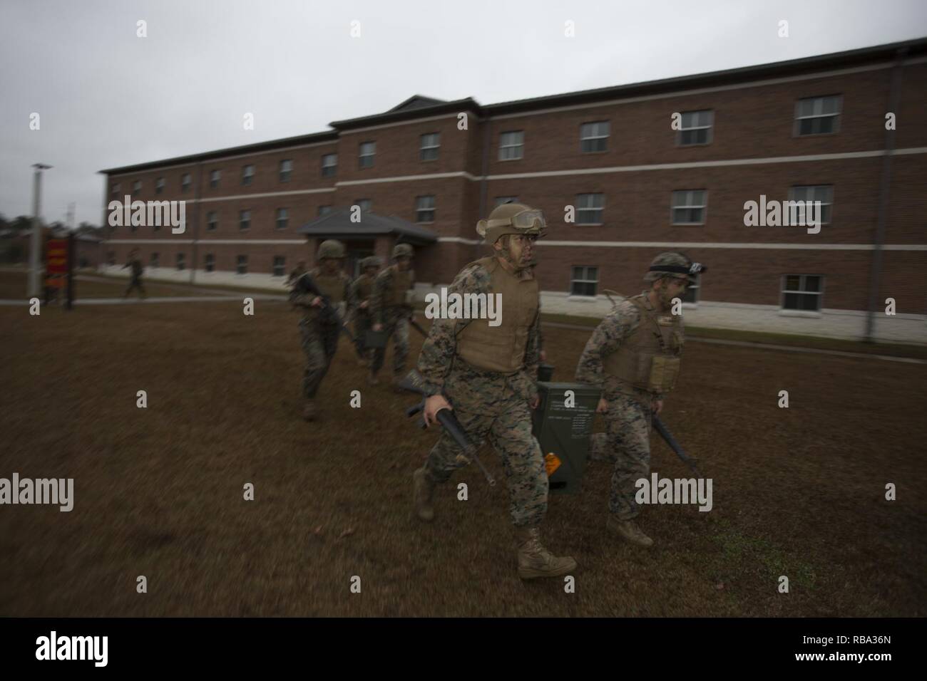 Marine corps combat support service schools hi-res stock photography ...