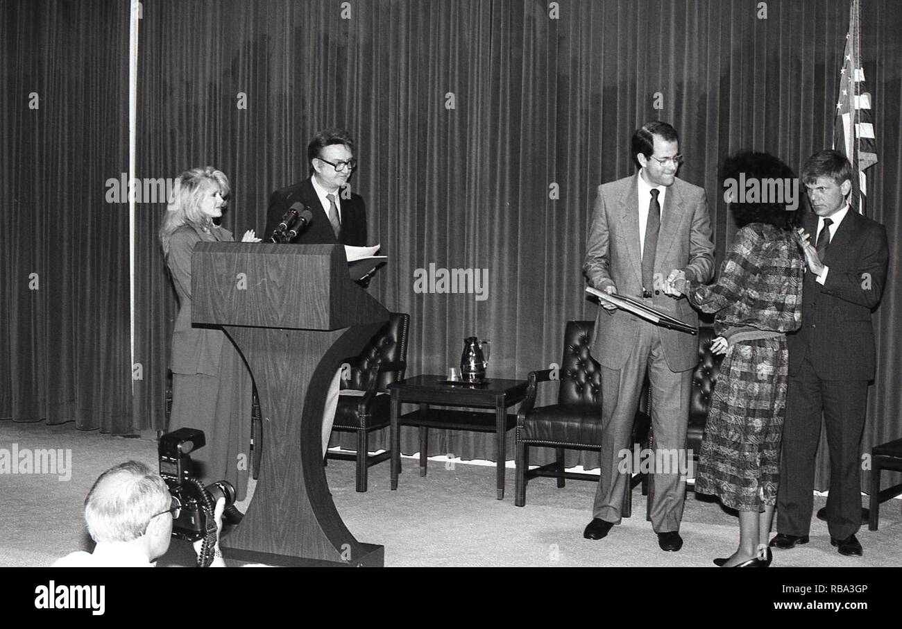 World Food Day Awards - End Hunger Awards - Handshake with Peter ...