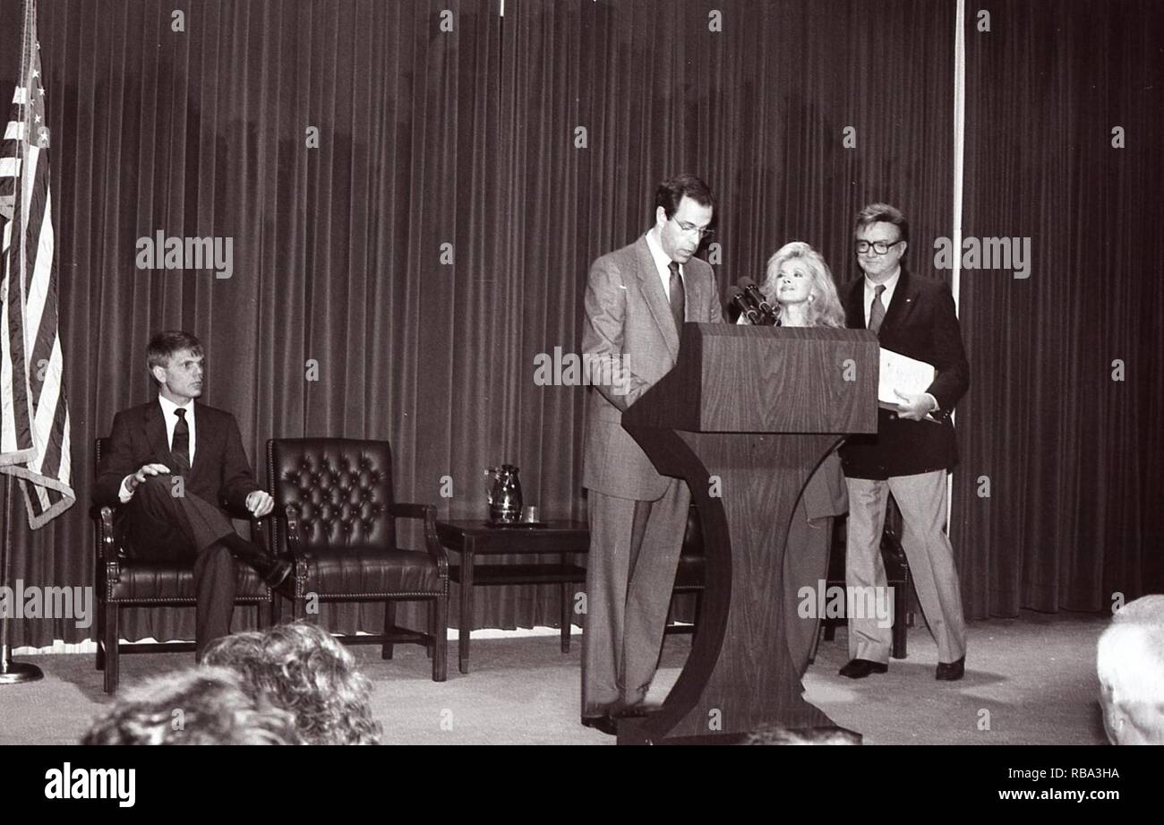 World Food Day Awards - End Hunger Awards - Peter McPherson speaking at ...
