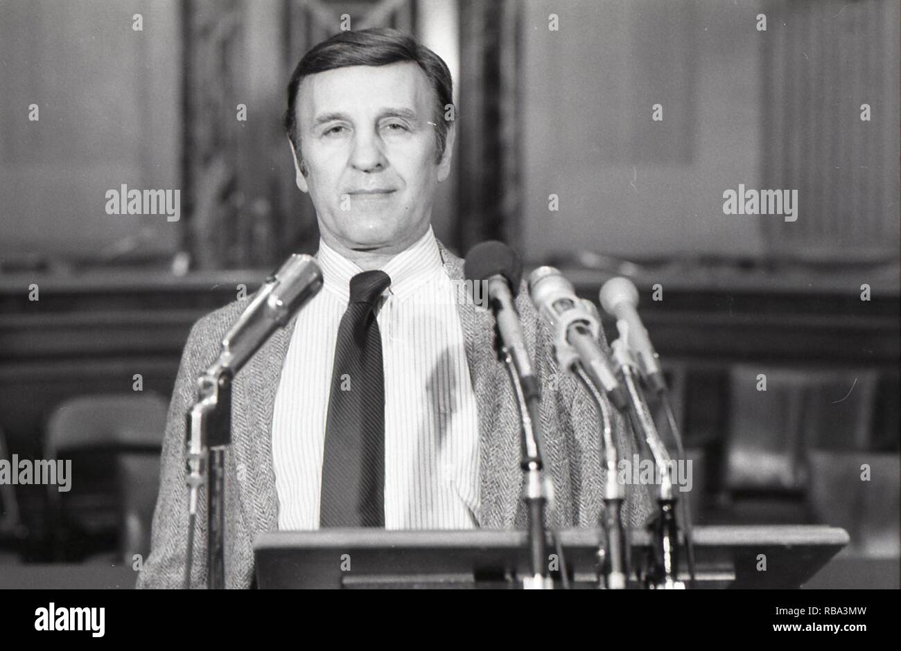 Press 1983-1987 - Speaking at podium Stock Photo - Alamy