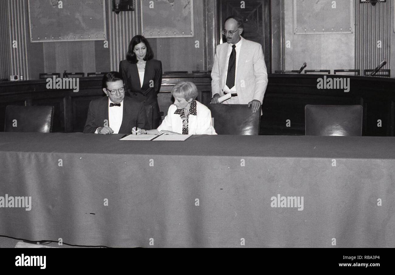Ceremony & Signing - Signing documents Stock Photo - Alamy