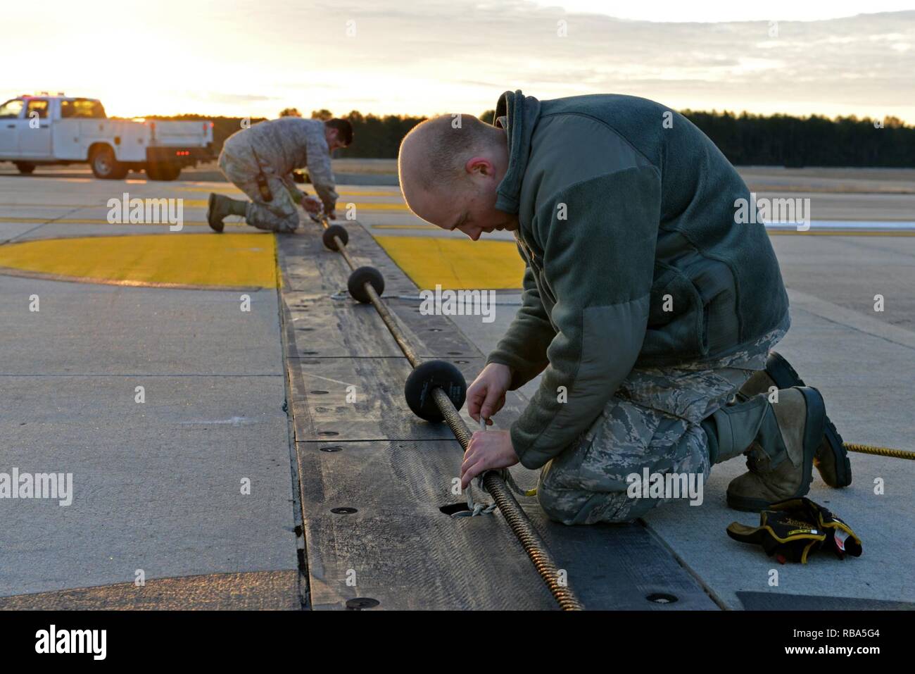 Cable shaw hi-res stock photography and images - Alamy