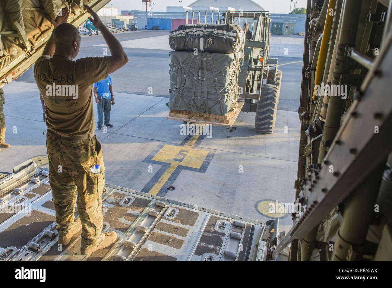 U.S. Air Force Master Sgt. Casey Holihan, 75th Expeditionary Airlift ...