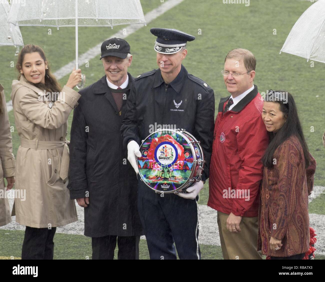 128th tournament of roses parade hi-res stock photography and images ...