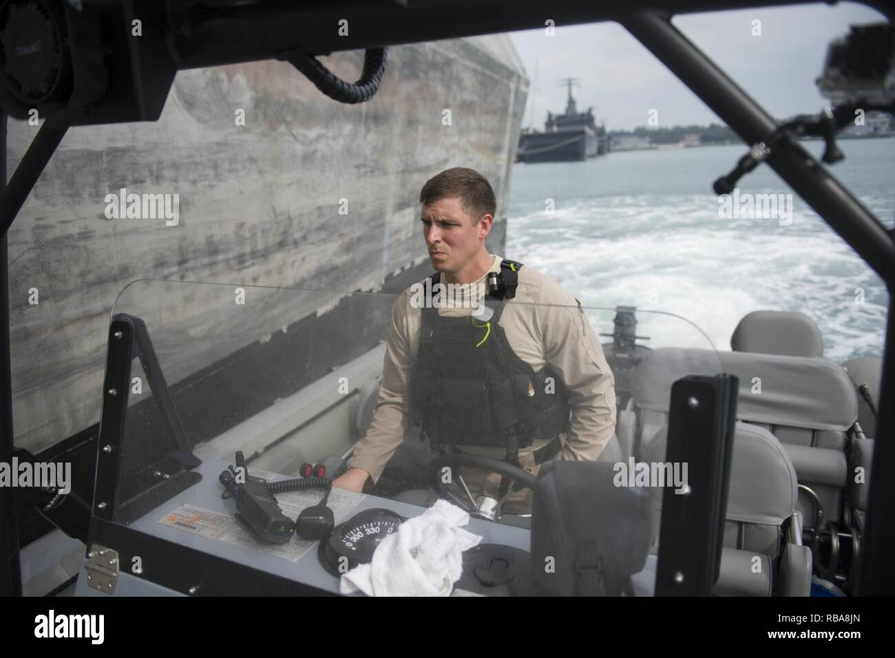 Missile fast patrol boat hi-res stock photography and images - Alamy