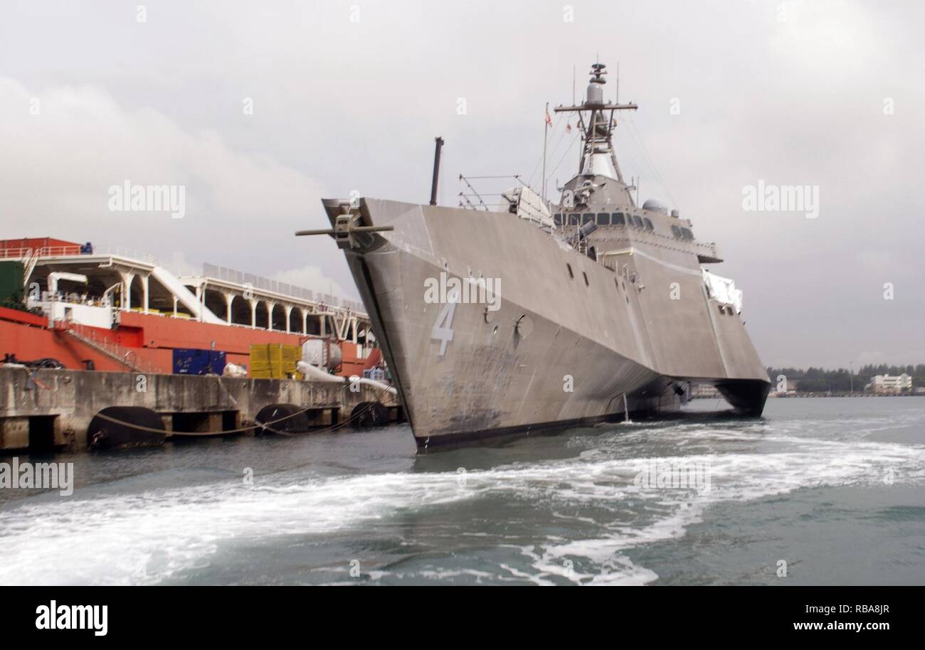 Missile fast patrol boat hi-res stock photography and images - Alamy