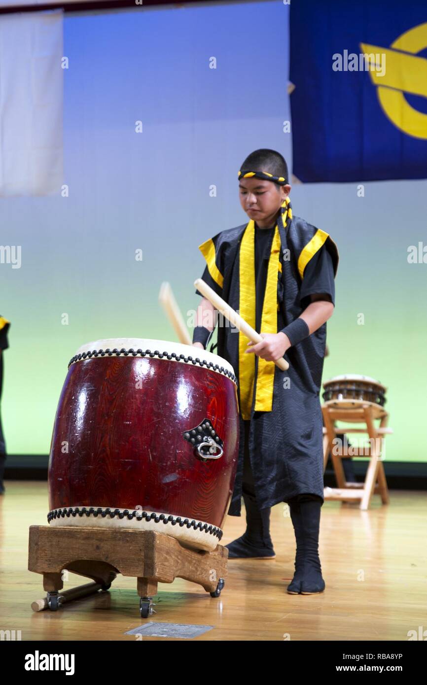 Kin town new years celebration hi-res stock photography and images - Alamy