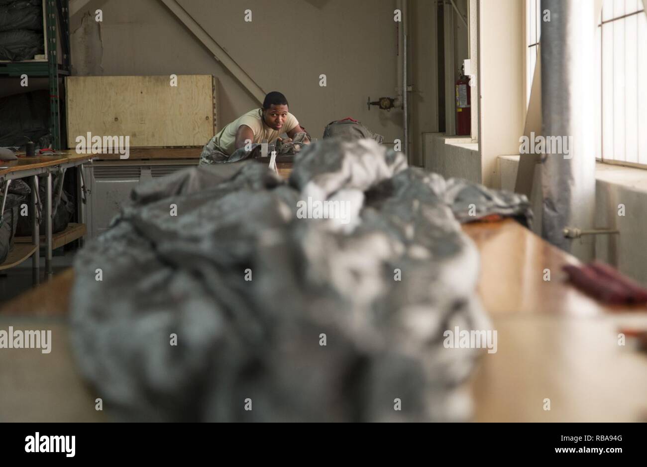 T 11 reserve parachute hi-res stock photography and images - Alamy