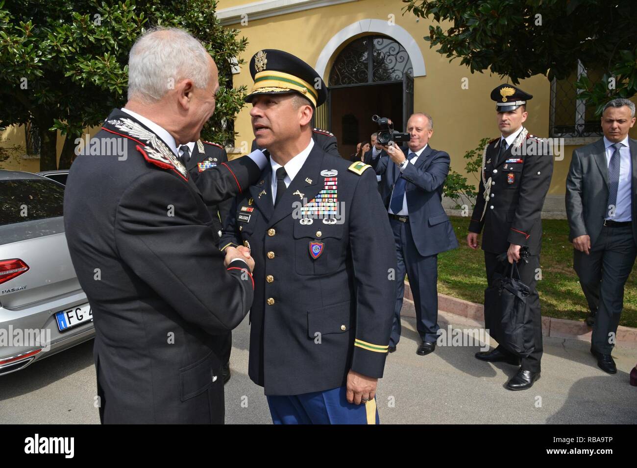Italian carabinieri general commander hi-res stock photography and ...