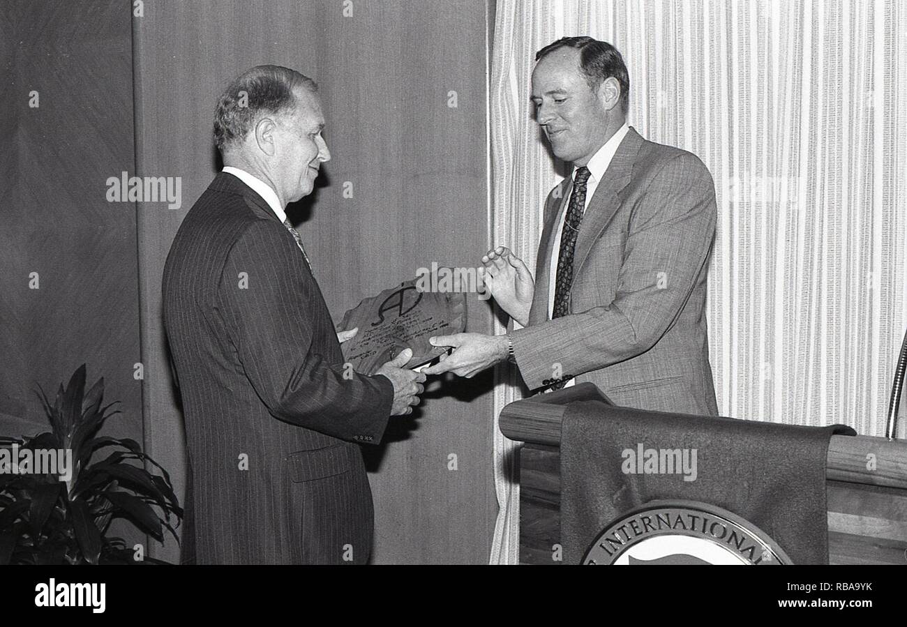 MAN RECEIVING AN AWARD Stock Photo - Alamy