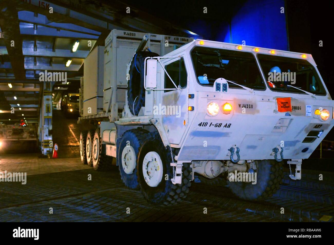 Lmtv m1078 hi-res stock photography and images - Alamy