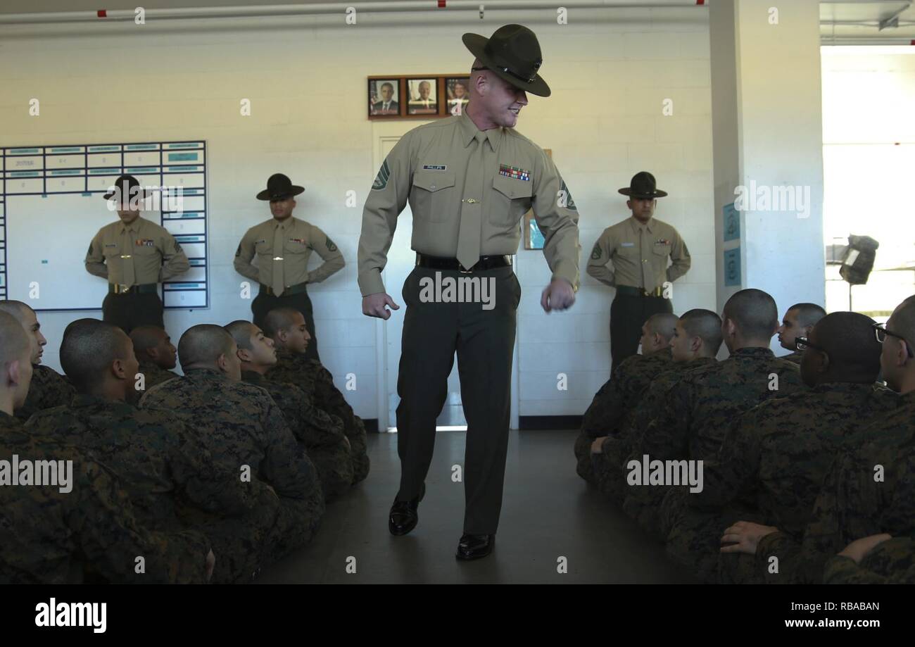 Drill instructor from mike company hi-res stock photography and images ...