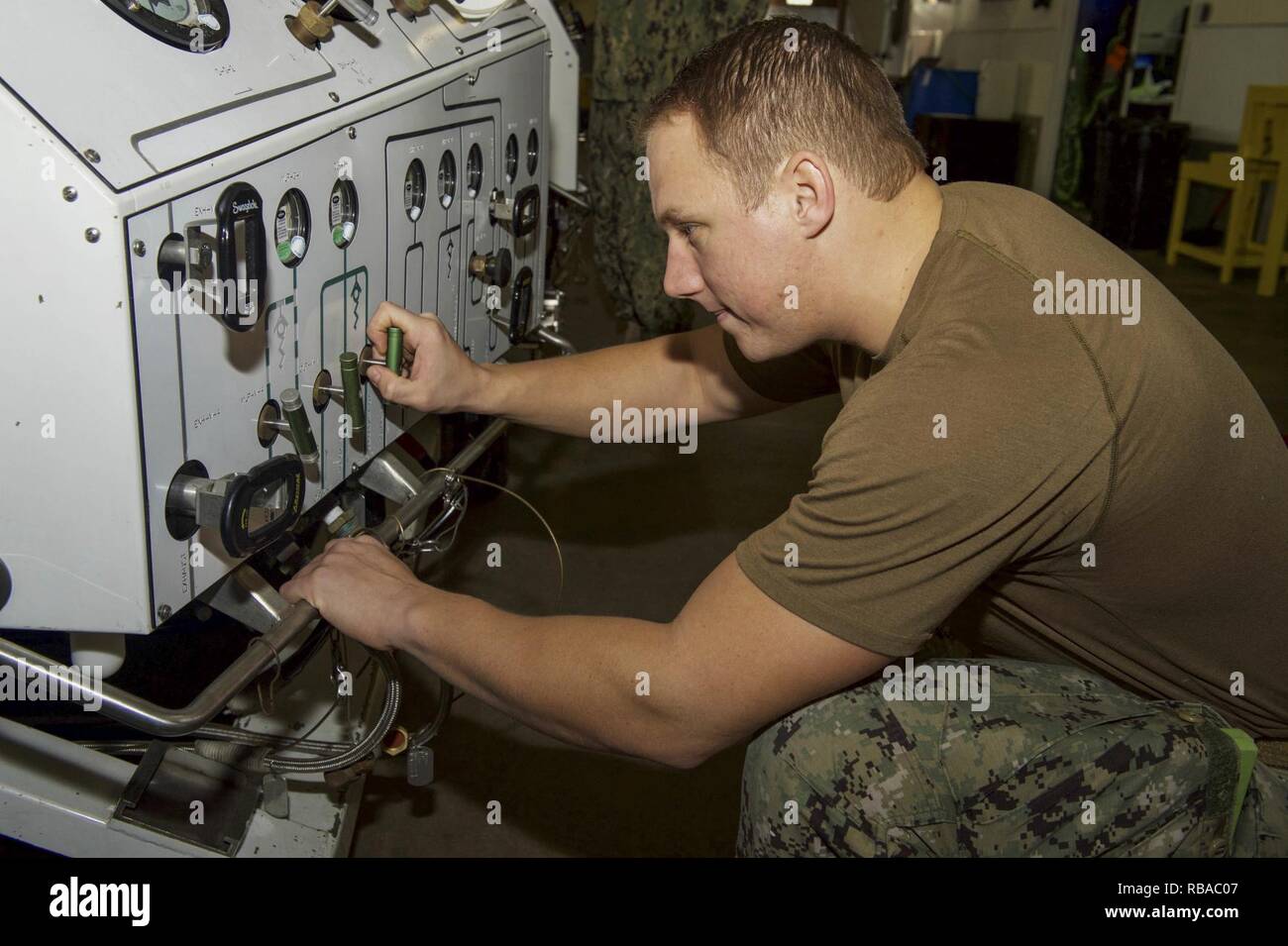 Deep submergence unit hi-res stock photography and images - Alamy