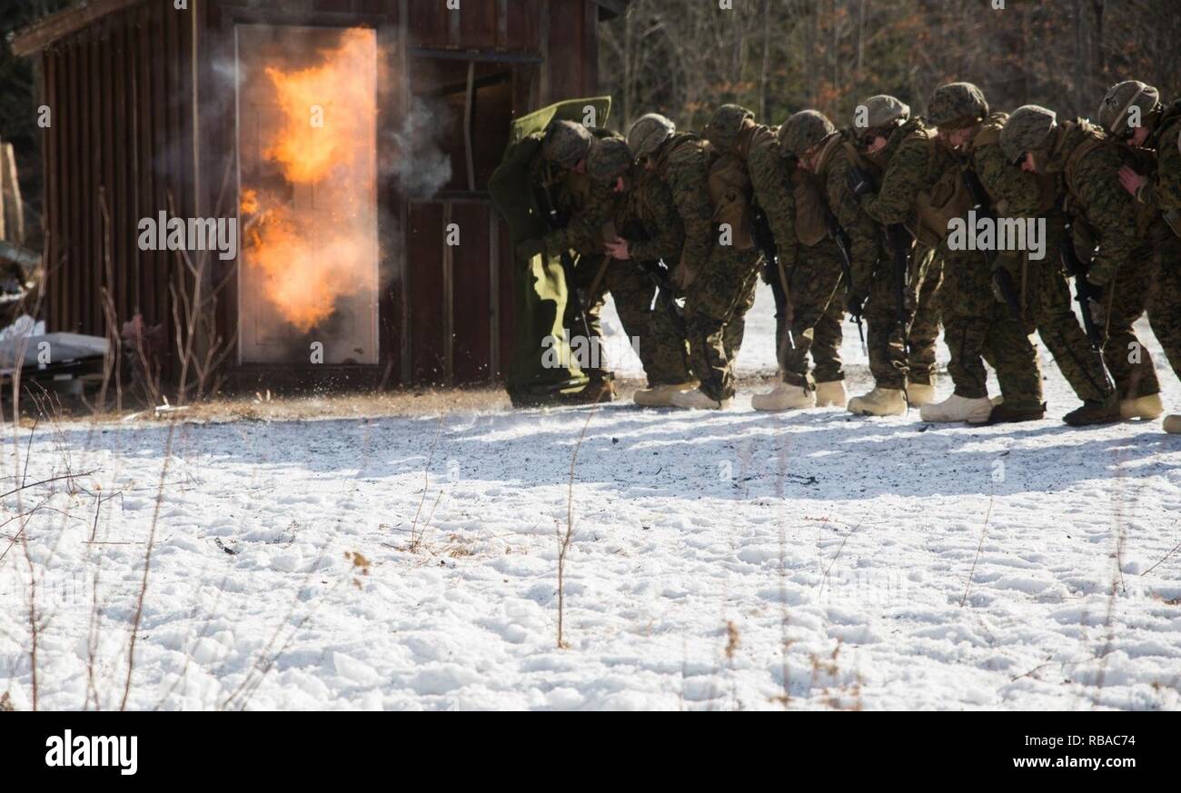 Marines with Weapons Company, 3rd Battalion, 25th Marine Regiment, 4th ...