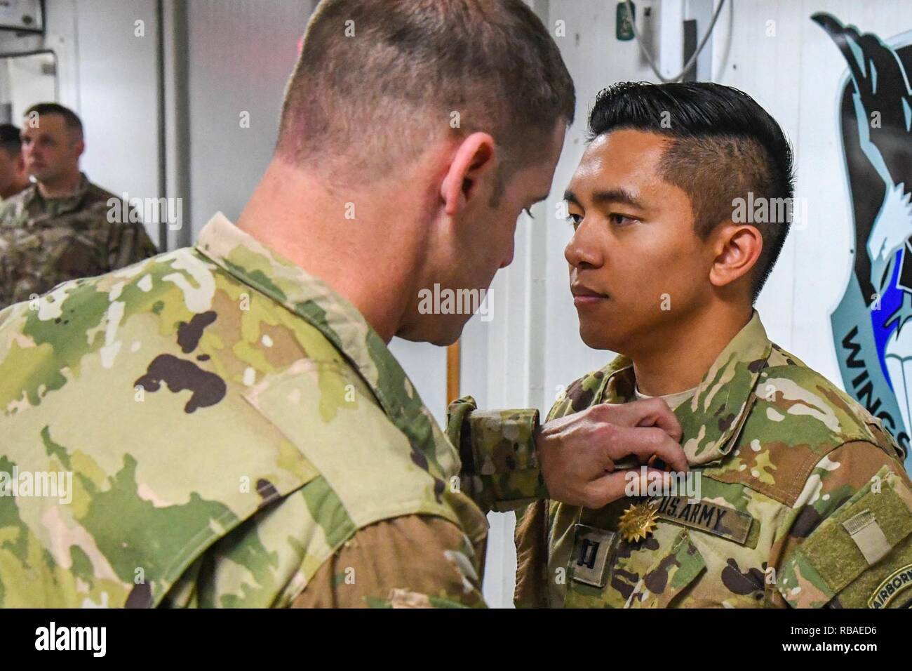 Col. Matthew R. Weinshel, commander of the 101st Combat Aviation ...