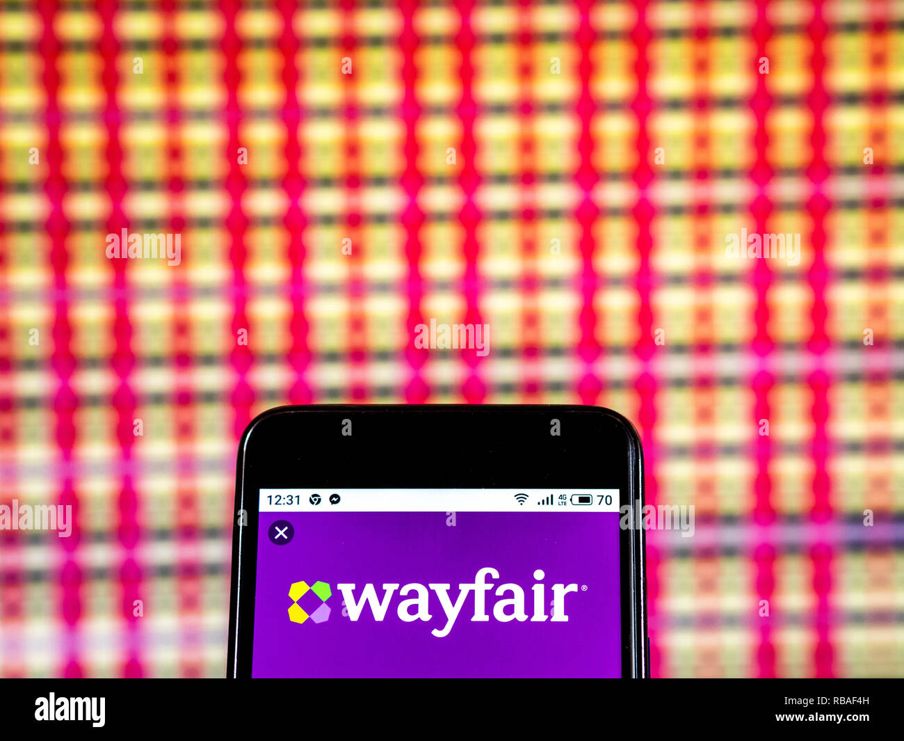 Wayfair logo hi-res stock photography and images - Alamy