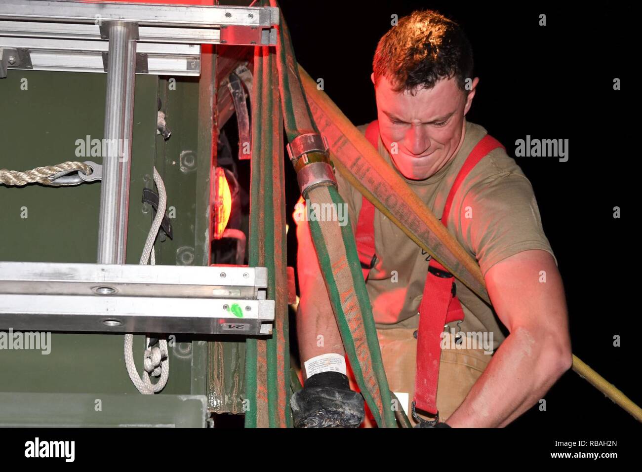 M1142 tactical fire fighting truck hi-res stock photography and images ...