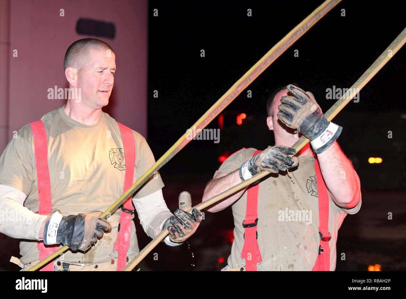 M1142 tactical fire fighting truck hi-res stock photography and images ...