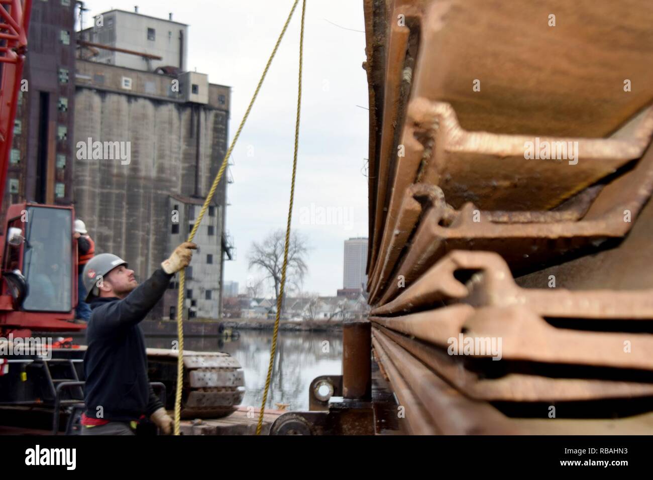 Pile load test hi-res stock photography and images - Alamy