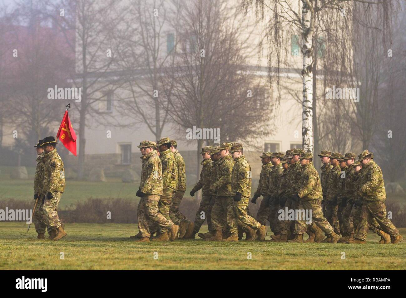Soldiers from 1st Battalion, 82nd Field Artillery Regiment, 1st Armored ...