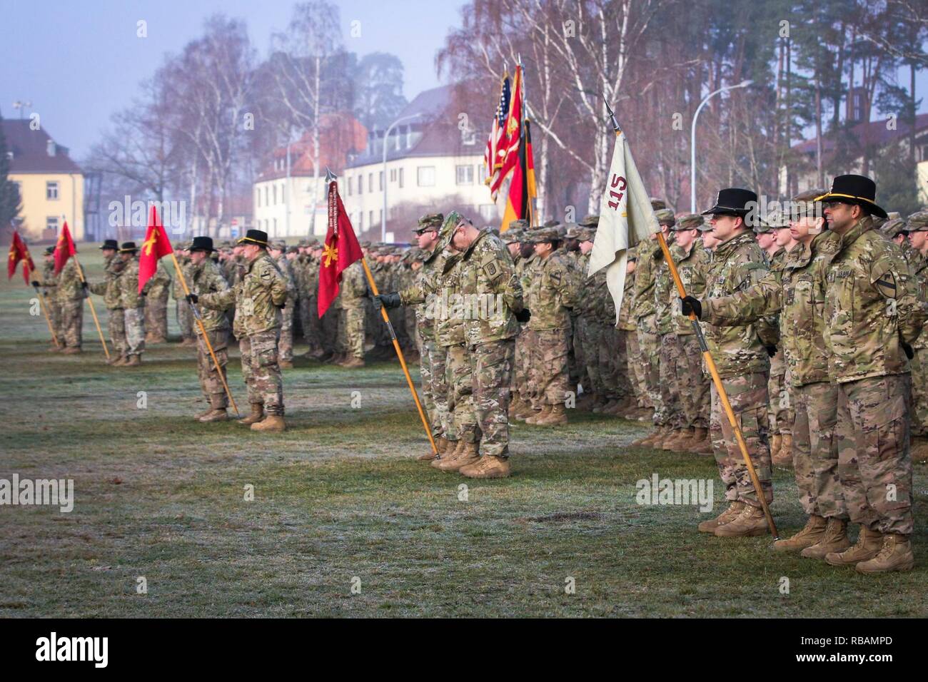 Soldiers from 1st Battalion, 82nd Field Artillery Regiment, 1st Armored ...