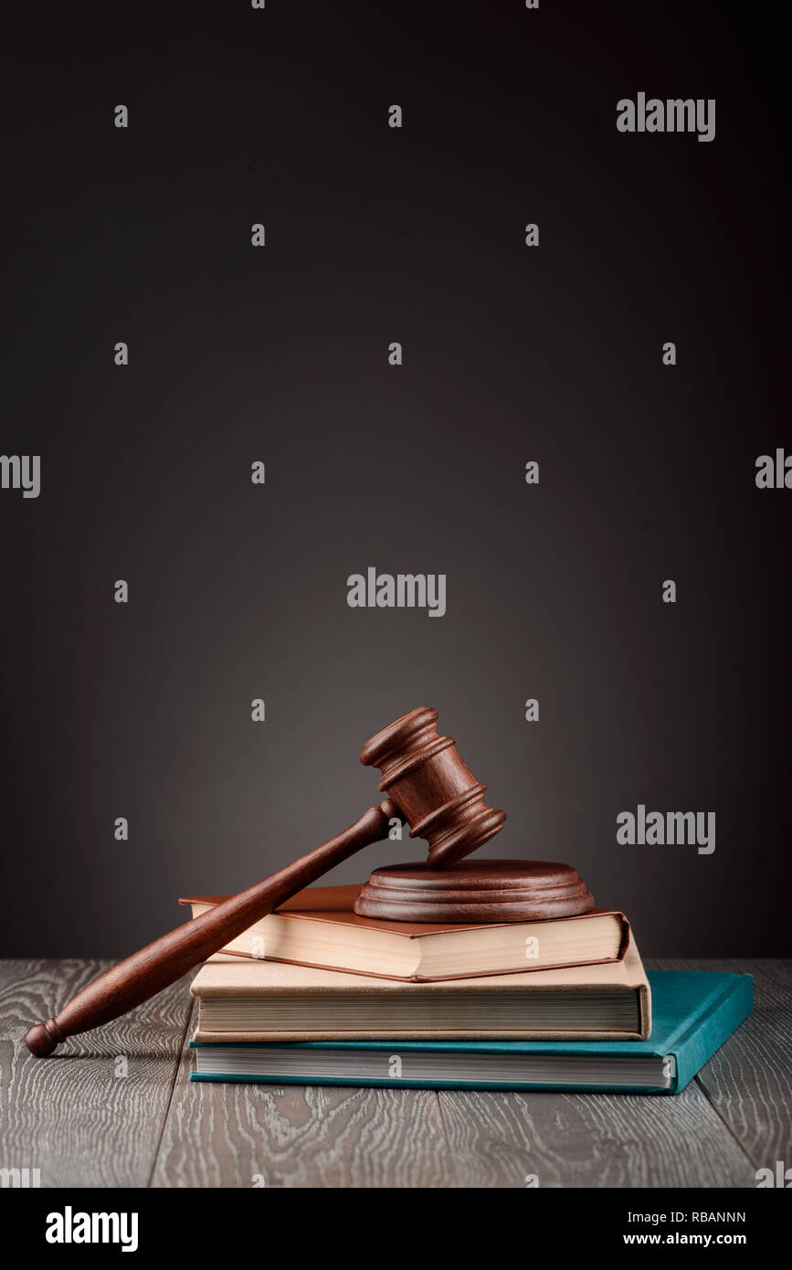 Gavel strike hi-res stock photography and images - Alamy