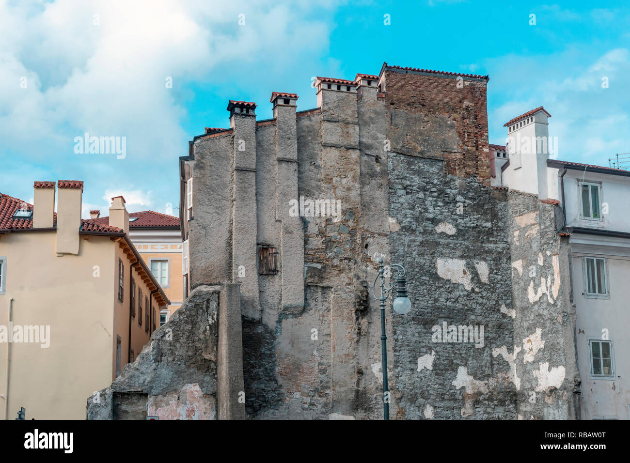 Blue sky and ancient architecture hi-res stock photography and images ...