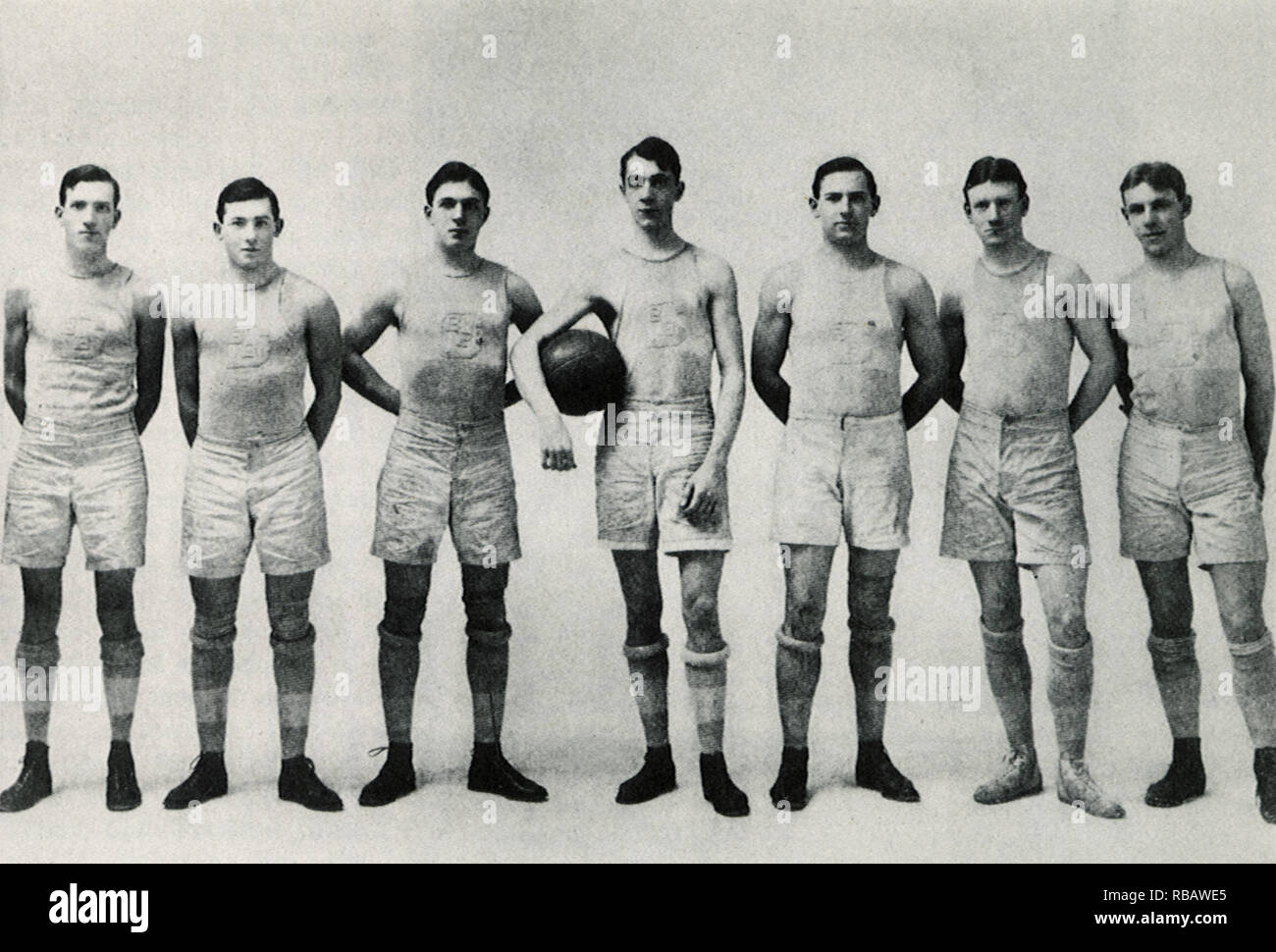 Historical basketball team hi-res stock photography and images - Alamy