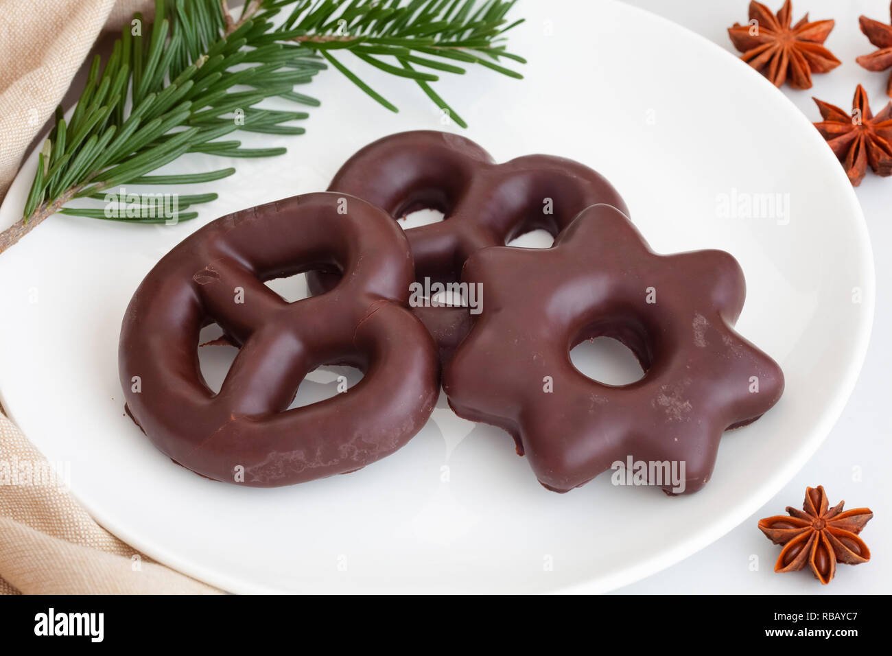 Homemade gingerbread in chocolate. Close up Stock Photo - Alamy
