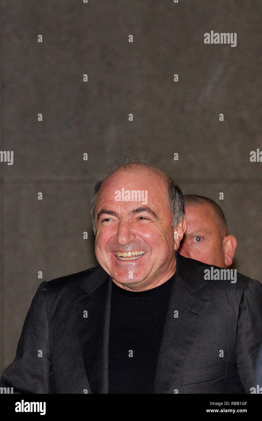 Russian oligarch Boris Berezovsky leaves the High Court on Nov 14, 2011 ...