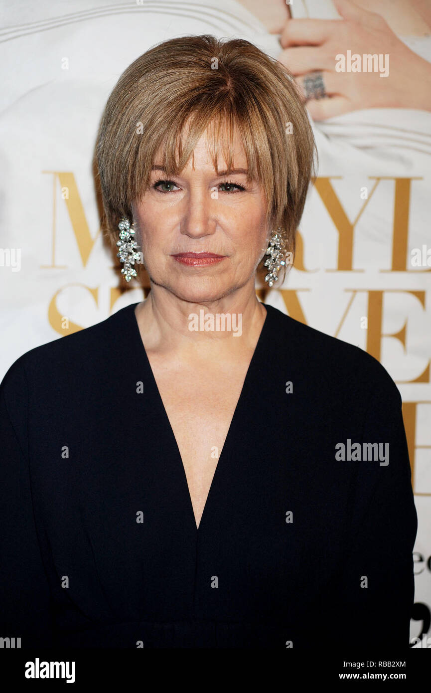 Mary Kay Place at the film premiere of 'It's Complicated' at The Paris ...
