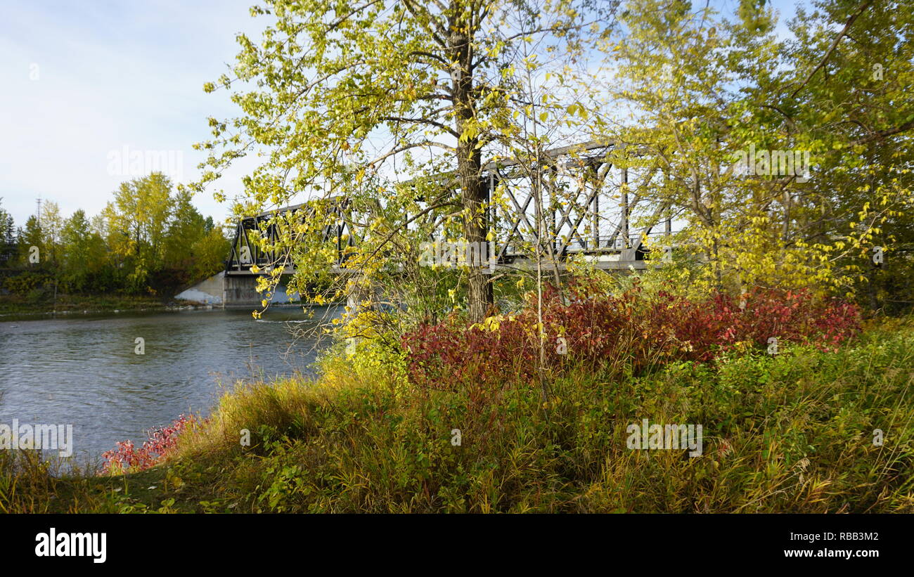 Bridge autumn fall hi-res stock photography and images - Alamy