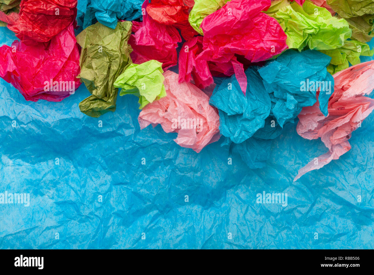 Scrunched paper background hi-res stock photography and images - Alamy