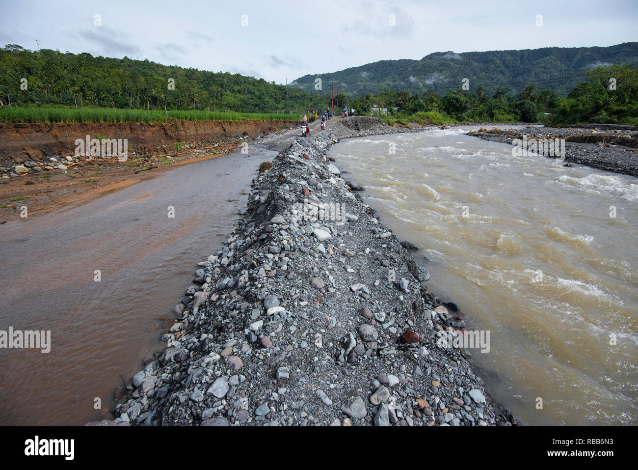 Sumatra River Indonesia People High Resolution Stock Photography and ...