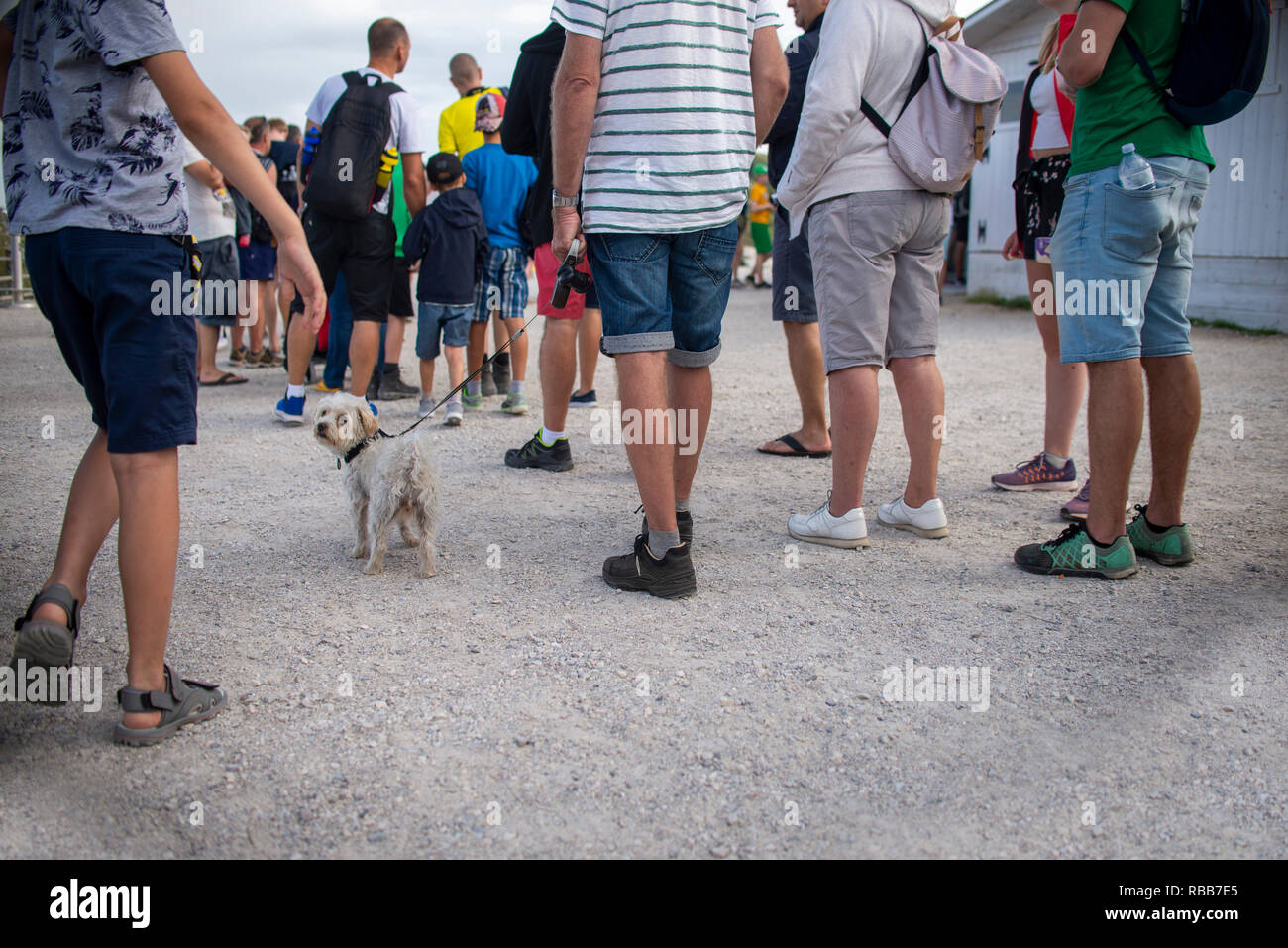 Long Que Of People High Resolution Stock Photography and Images - Alamy