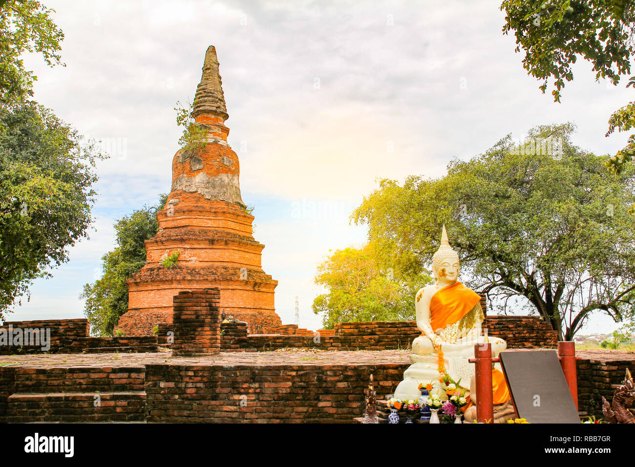 Gate time wat phra ngam hi-res stock photography and images - Alamy