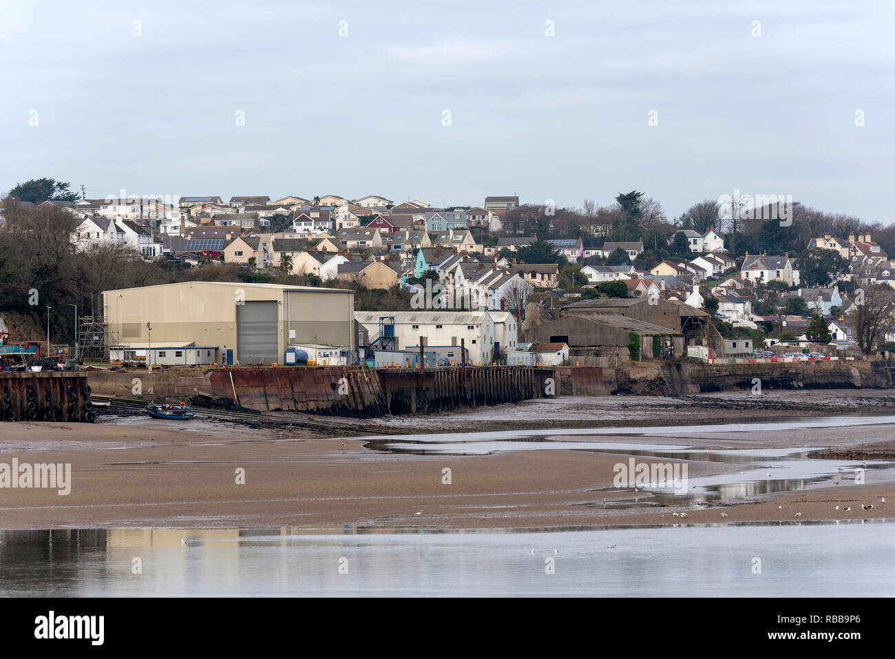 Shipyard buildings hi-res stock photography and images - Alamy