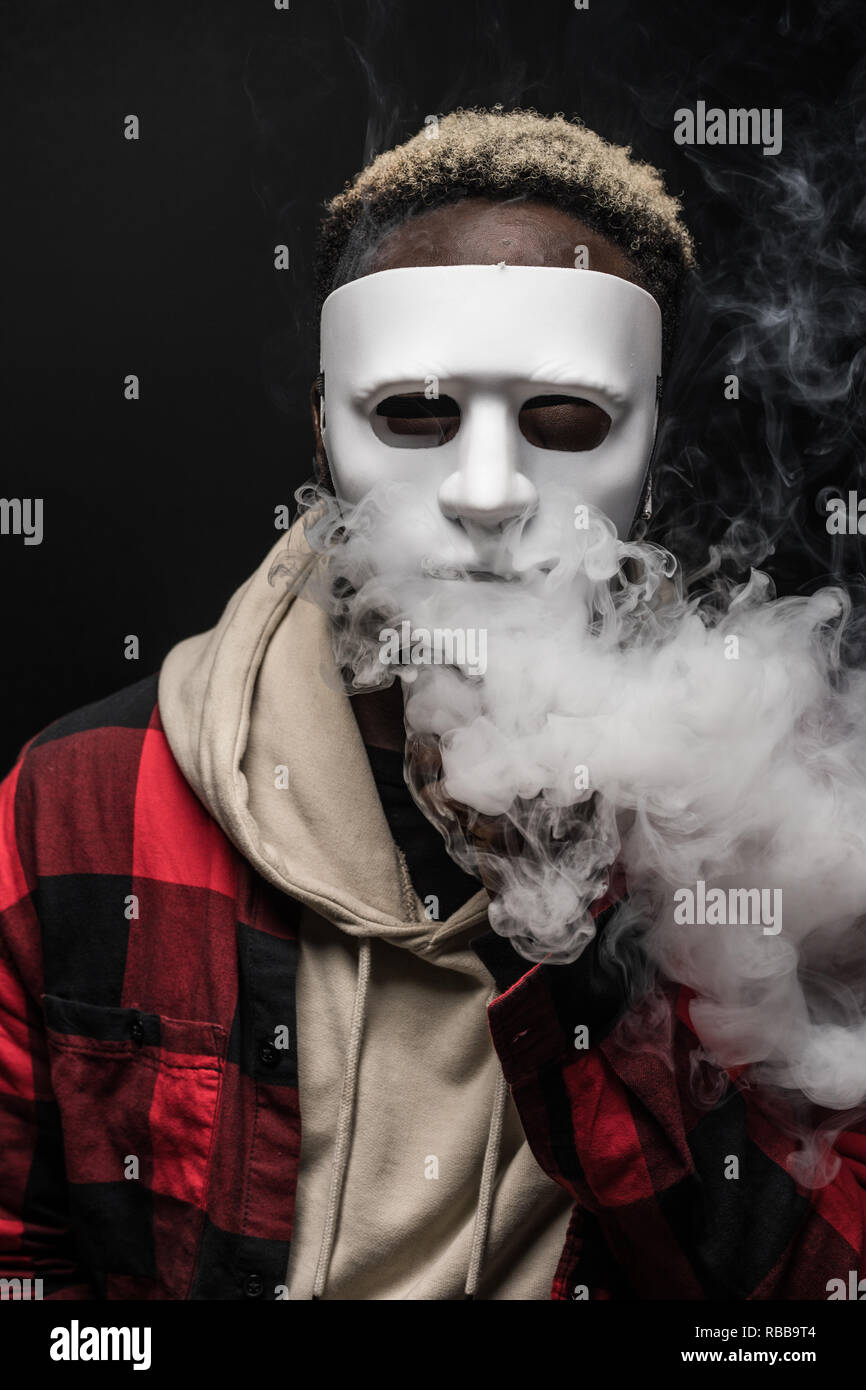 Cloud tricks hi-res stock photography and images - Alamy