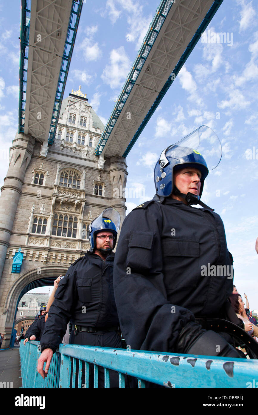 Edl tower bridge hi-res stock photography and images - Alamy